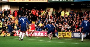 Five Chelsea v Arsenal classics from the 90s: Chaos, red cards & Kanu ...