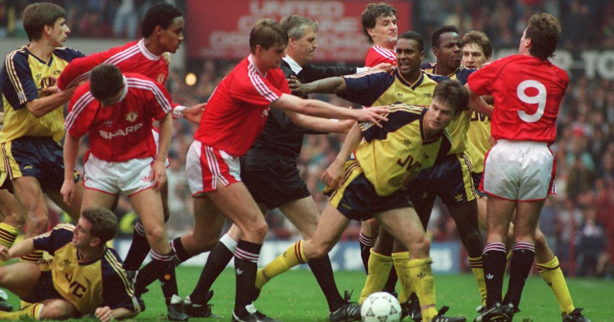 The Joy Of... 21-man brawls ft. Arsenal, Man Utd, Chelsea & the Battle ...