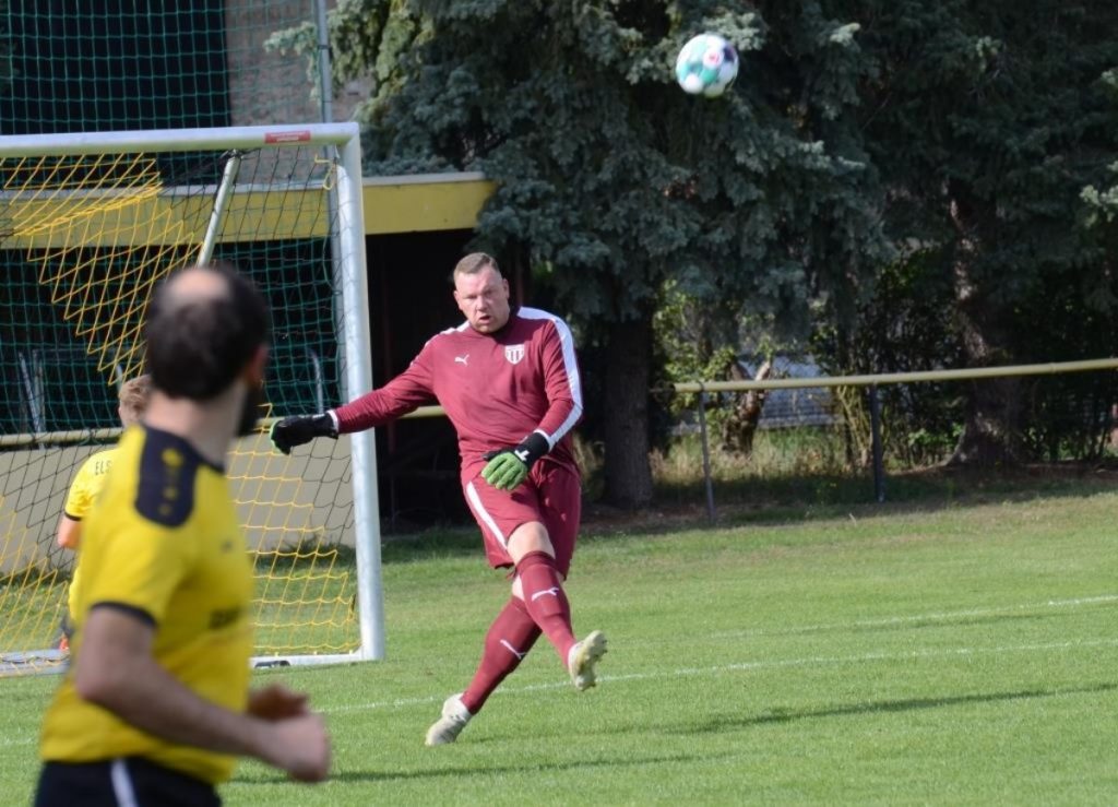 I tried to solve the mystery of the world's tallest professional ...