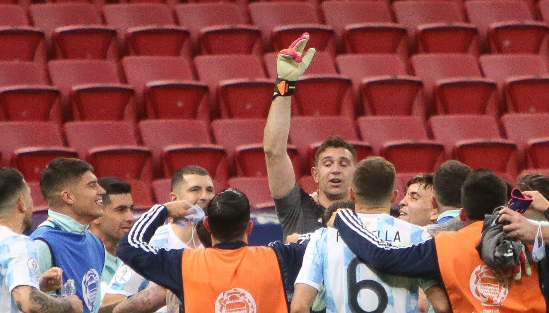 Watch: Argentina make Copa final after Villa keeper Martinez saves ...