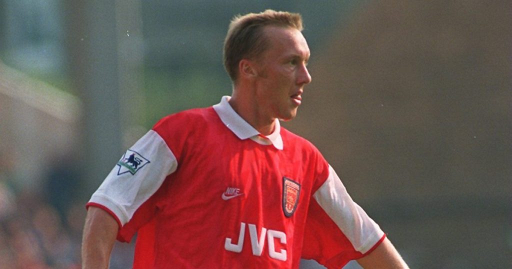 Lee-Dixon-Arsenal - Planet Football