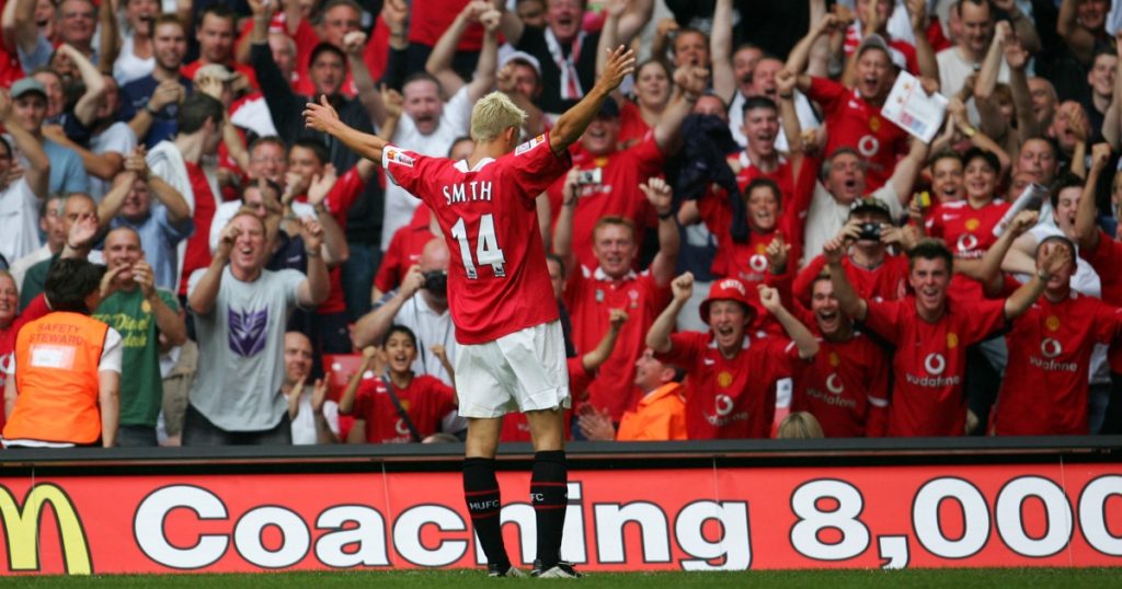 Recalling Alan Smith's stunning Man Utd debut goal: 'Vintage Mark Hughes'