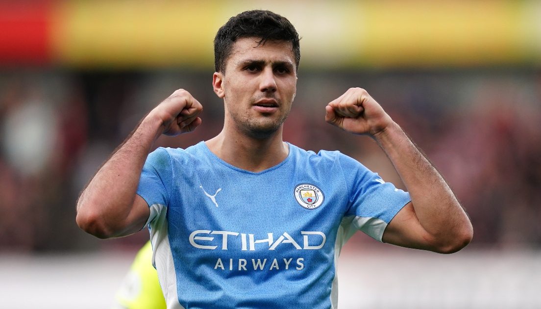 Watch: Rodri somehow escapes yellow card for reducer on Martinelli