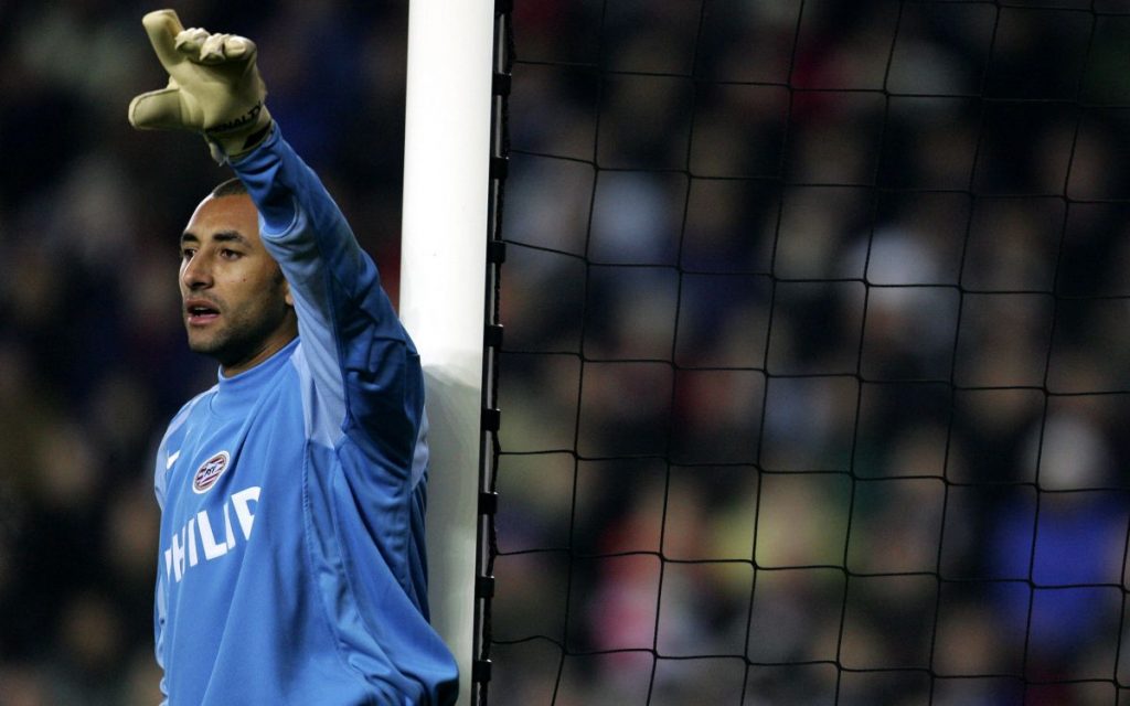 Heurelho Gomes: 'I became a keeper at 17 as I'd promised mum a house'