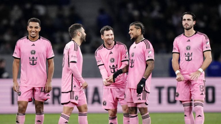 Pink perfection: Football's greatest pink kits from Palermo to Inter ...